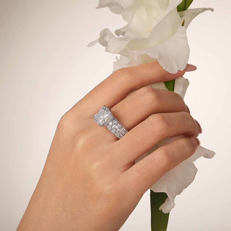 Jeulia Vintage Cluster Radiant Cut Engagement Ring - Jeulia Jewelry